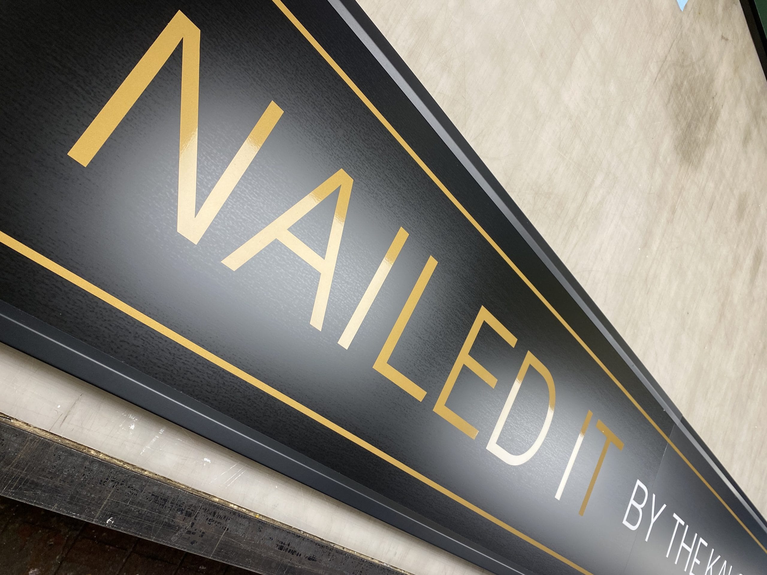 Flat Metal Signs for NJ and NYC | Durable Custom Metal Signage