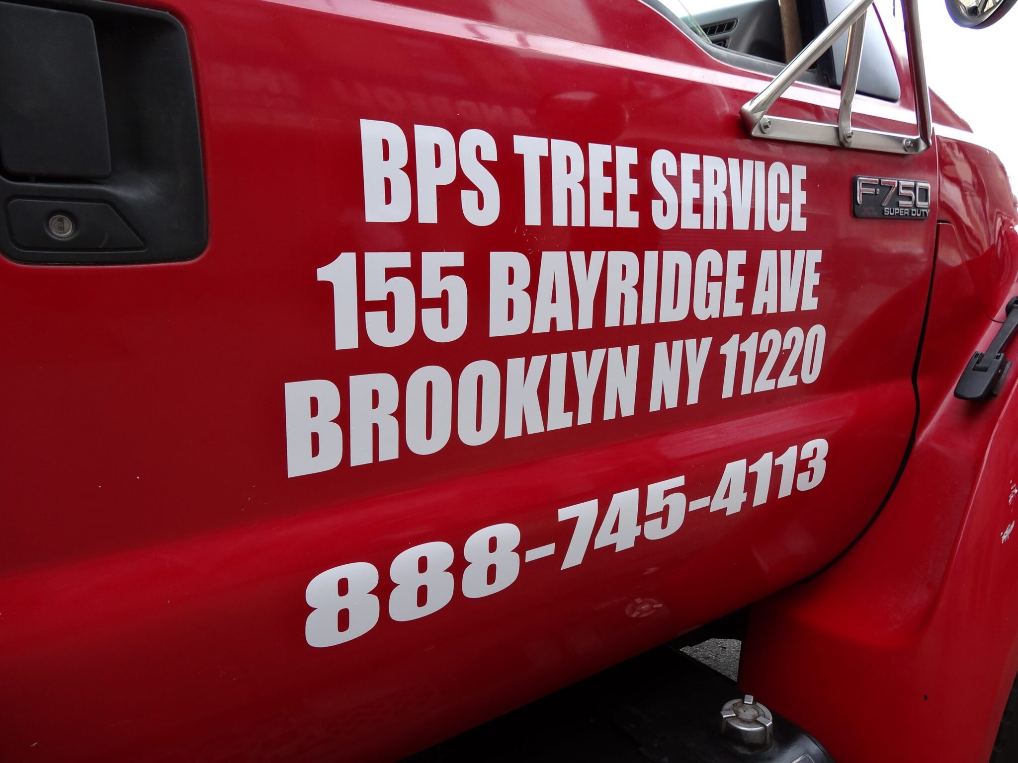 Truck Lettering & Logos for Commercial Vehicles