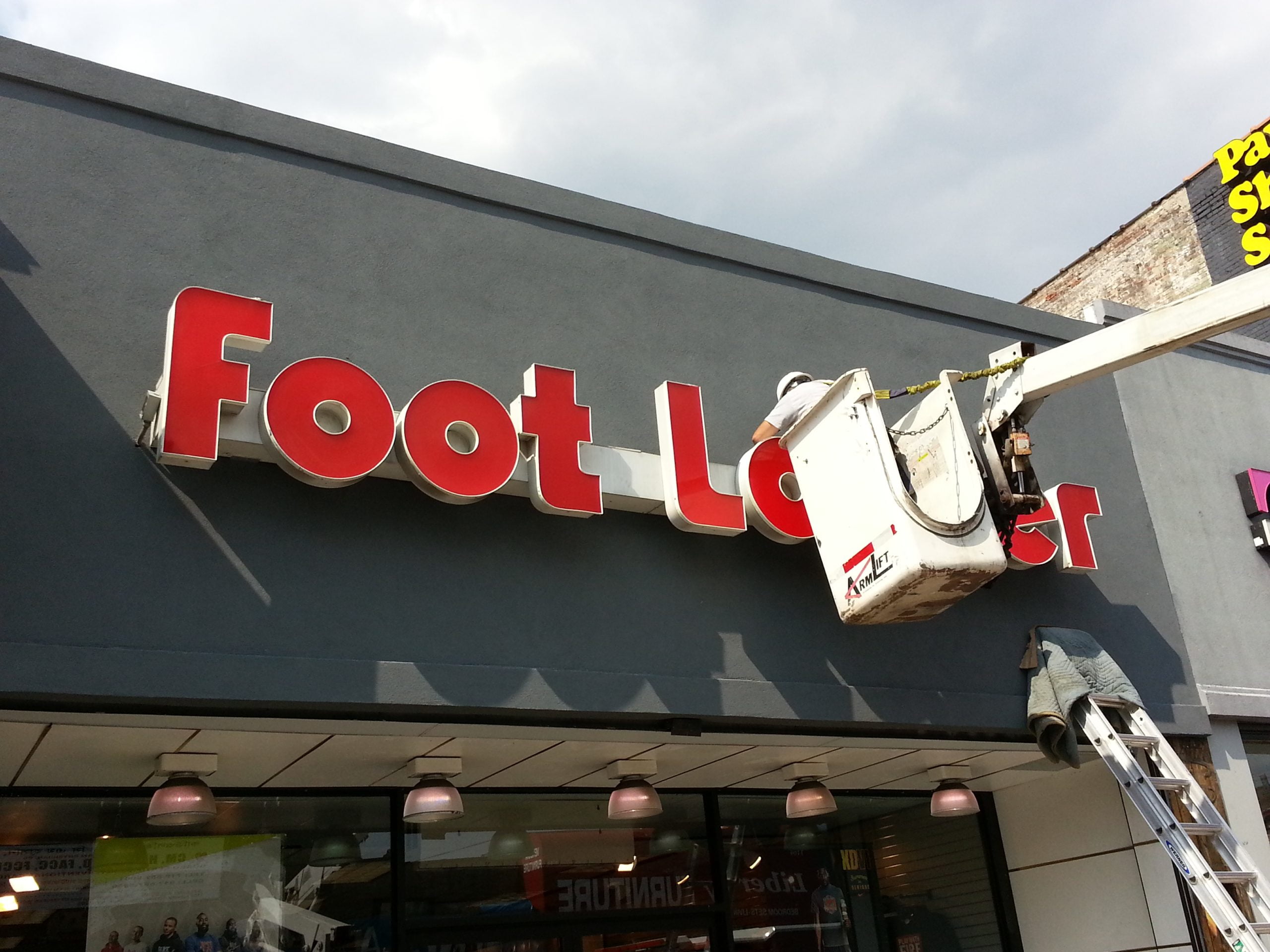 Sign Repair & Maintenance Services in New Jersey